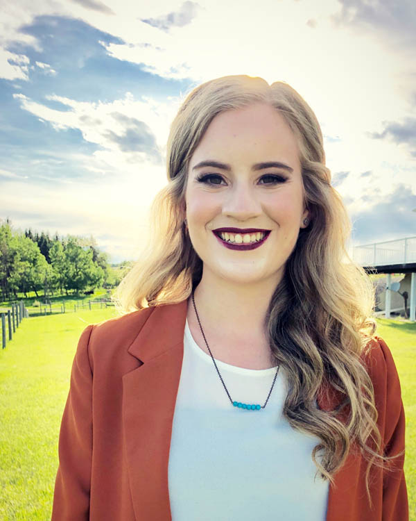 Scholarships - LaDue Ladies Lunch